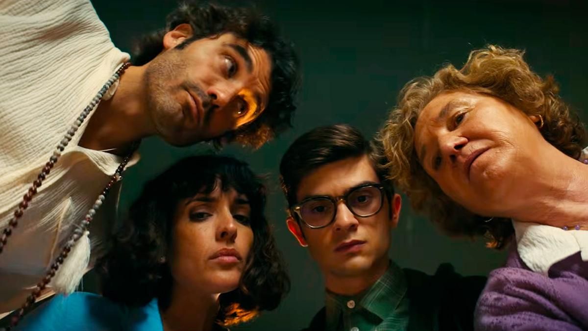 Series: reseña de "Si es martes, es asesinato", de Carlos Vila (Disney+ ...